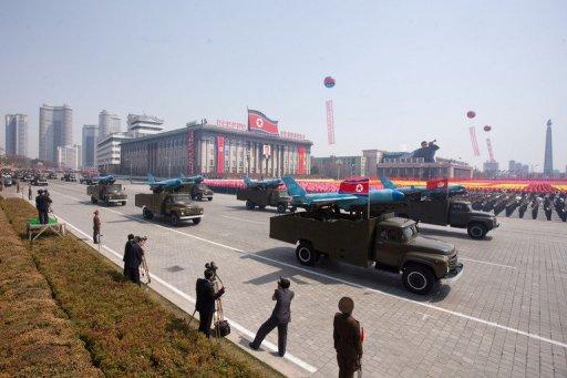 Coreea de Nord ,,lanseaza" o noua provocare. Racheta Juche 100 Gun ...
