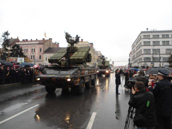 Parada 1 Decembrie, cateva imagini inedite... - Romania Military
