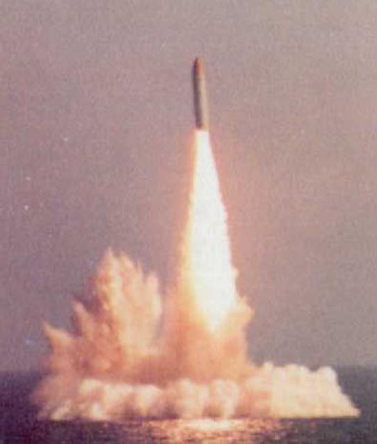 Enciclopedia Armelor- Formidabilul! - Romania Military