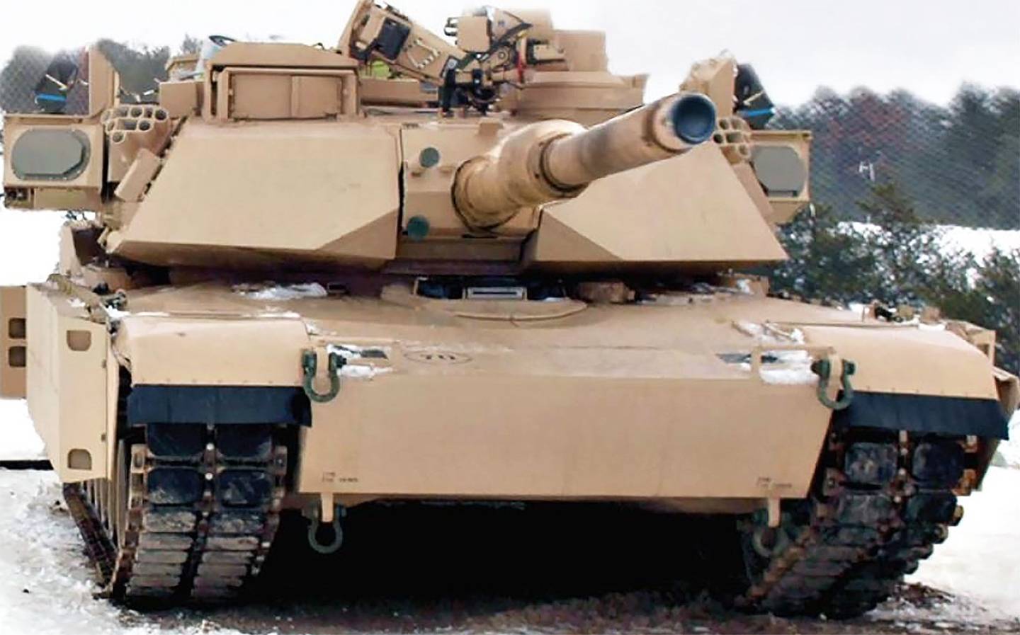 Abrams primeste Trophy - Romania Military