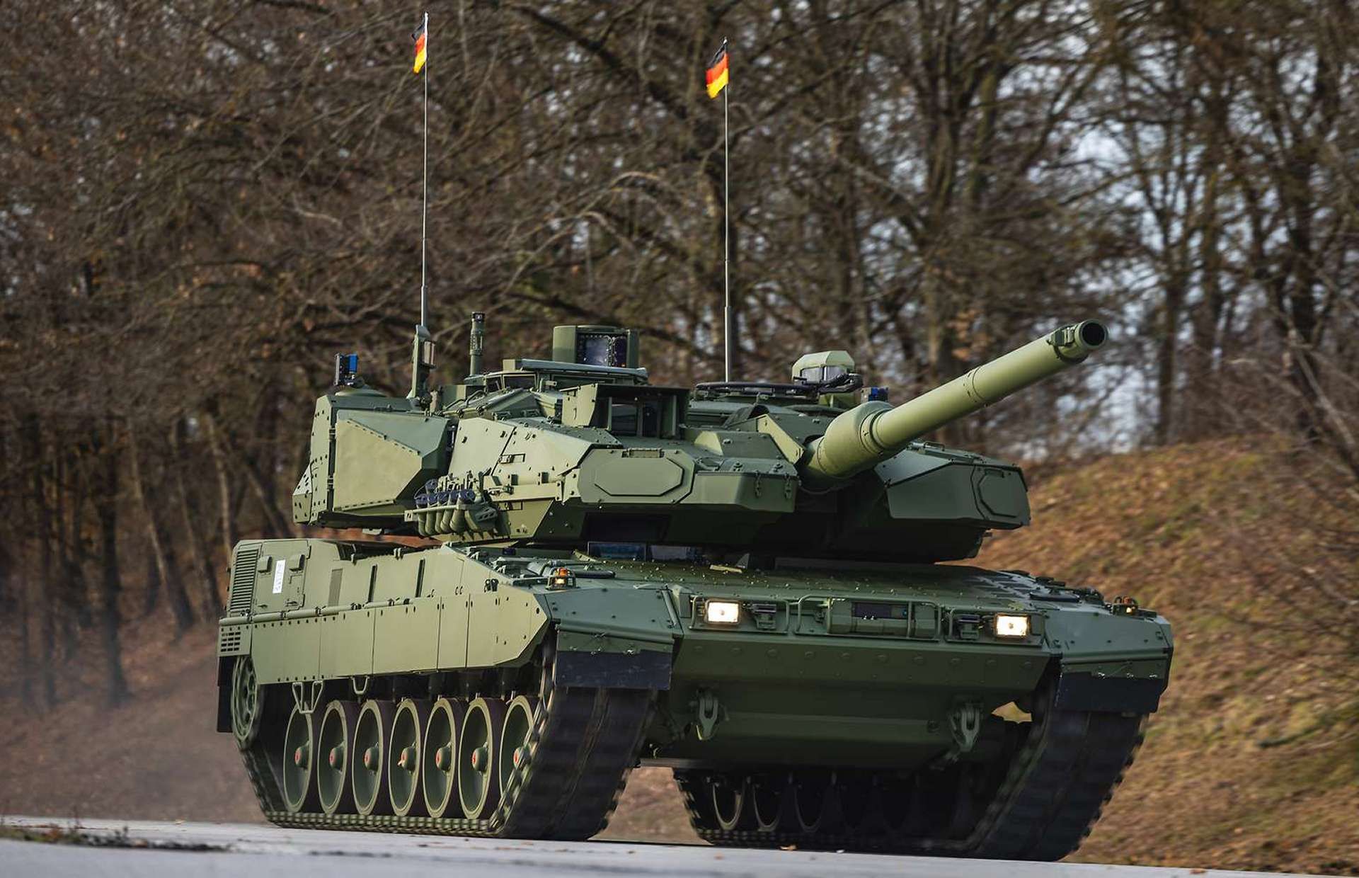 Și tancurile nu se lasă duse din linia frontului - Romania Military